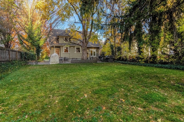 Steps From Downtown - Beautiful Historic Home With Ac, Wifi - Walla Walla, WA