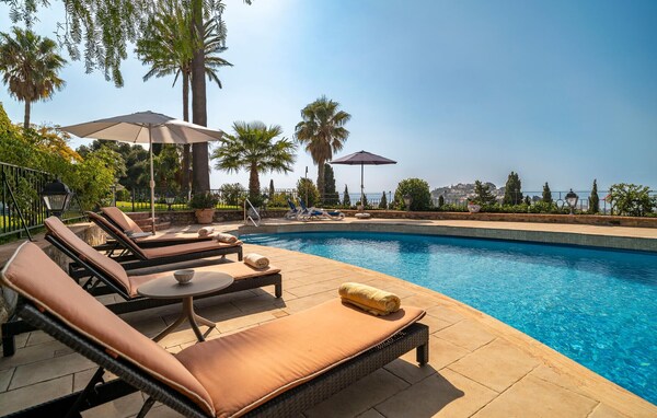 Stunning Home In Almuñecar - Almuñécar