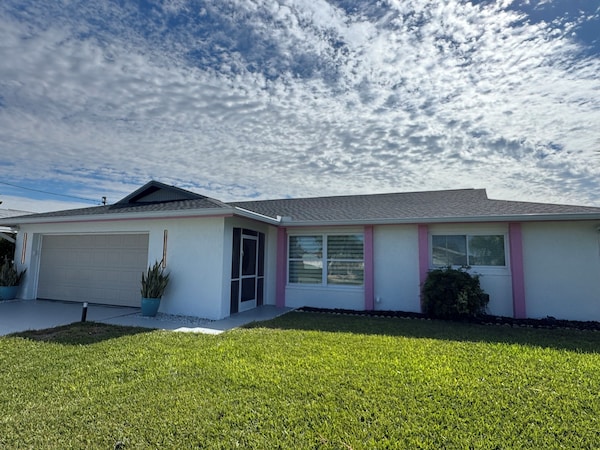 Everything's Pink - North Fort Myers, FL