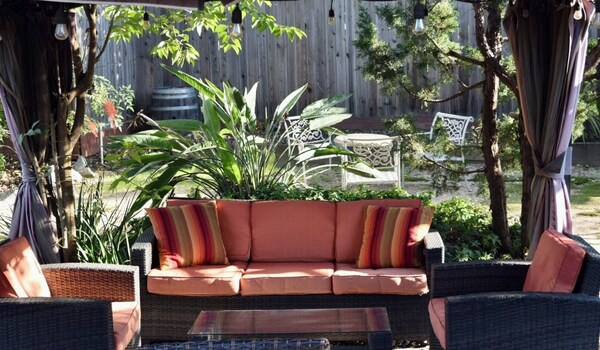 Charming 3-bedroom House In Tranquil Sonoma With Large Backyard & Hot Tub - Yountville, CA