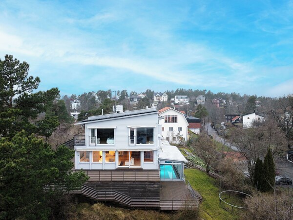 Spectacular Villa - Pool, Sauna & Magical Lake View - Vaxholm