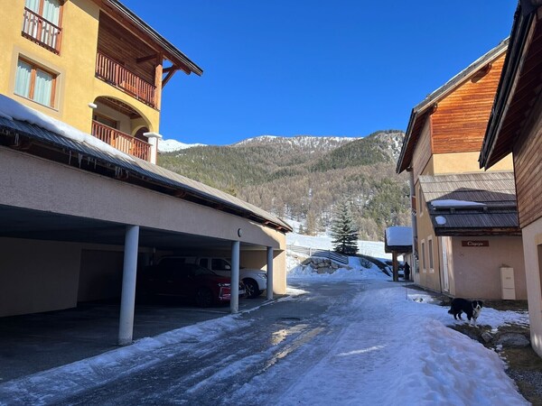 Appartement 6 Couchages De 35 M 2 Au Pied Des Pistes\nvue Magnifique Sur Vallée - Arvieux
