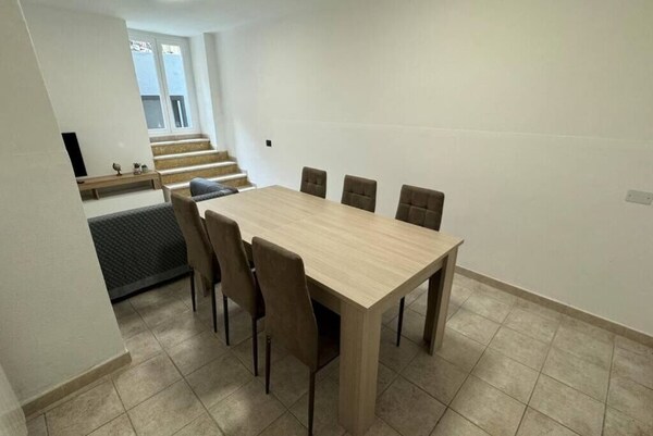 [Seahouse] Four Bedroom Apartment Facing The Sea - Andora