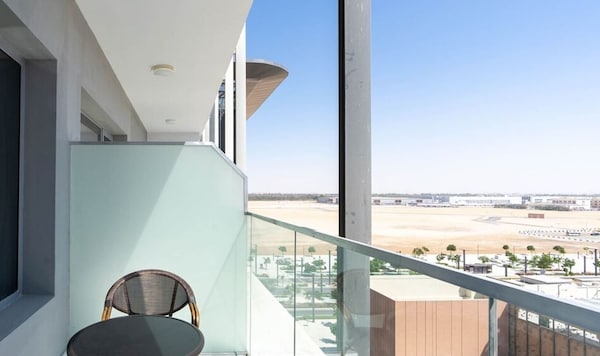 Bloomfields Premium Stu In Oasis Masdar City - Abu Dhabi Airport (AUH)