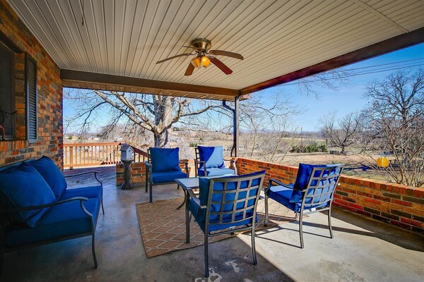Charming Level 3-br,2ba House In Johnson City With Wifi, Ac, Views, Pet Friendly - Johnson City, TN