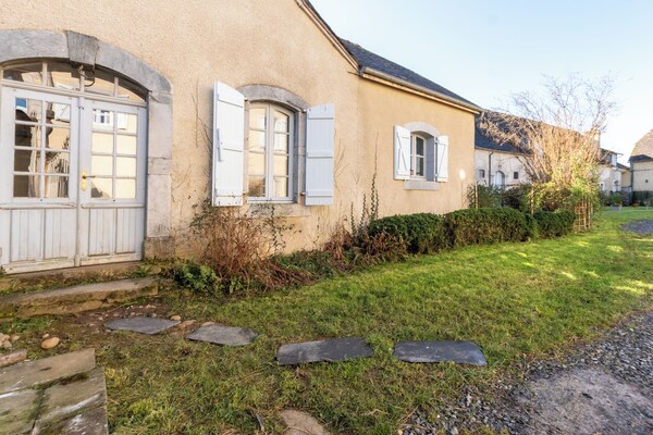 La Maison Vergès - 3 Chambres - Grand Salon - Petit Jardin - Lourdes