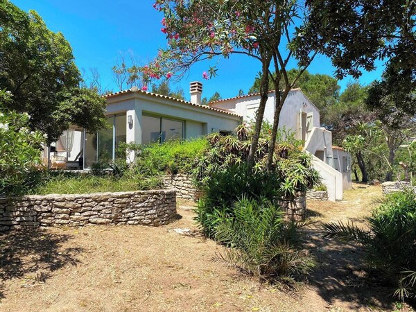 The Beach House (New Decor For 2025!) - Figari