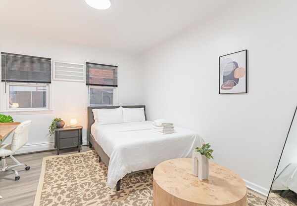Transit Oasis: Ewr 8 Min/penn With Free Parking - Montclair, NJ