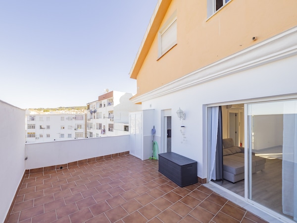 Cubo's Luna Town Center Apartment / Urban / Pet Friendly / Free Wifi - Coín