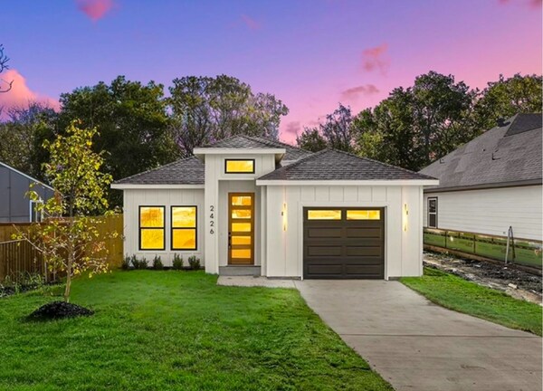 Stylish And Cozy Dallas 3 Bdr - Lancaster, TX