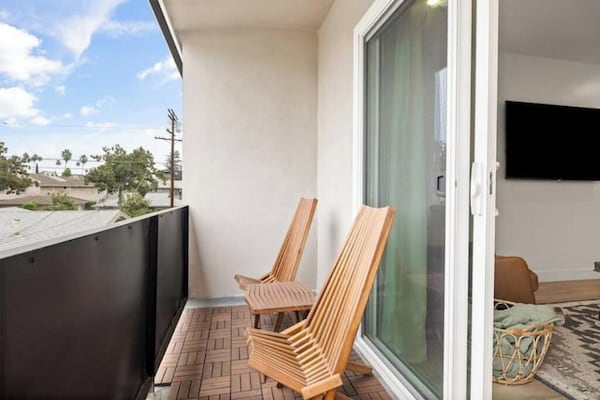 Spacious Apt W/1br - City Center - Sierra Madre, CA