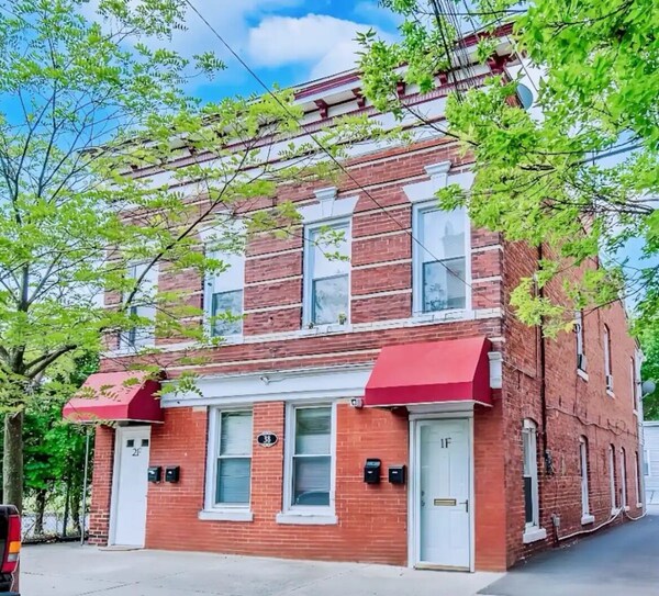 Urban Suite - Bloomfield, NJ
