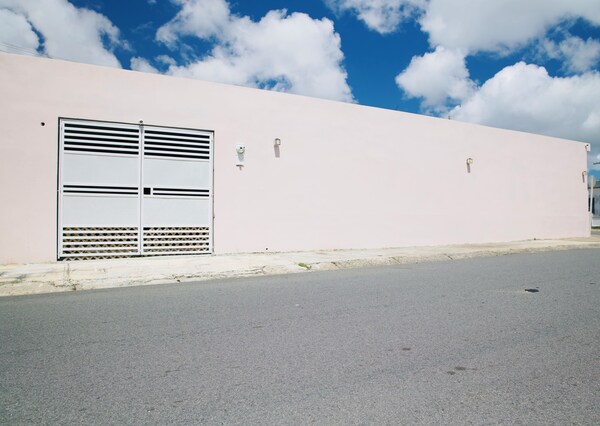 Beautiful Apartment In San Juan City With Private Garage - Guaynabo