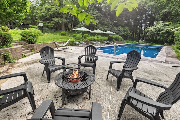 Private Estate 9br W/pool, Hot Tub & Scenic Views! - Wawayanda State Park, Hewitt