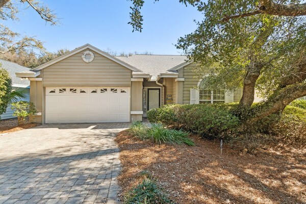Summer Beach House - Hosted By Moore Ai Rentals - American Beach, FL