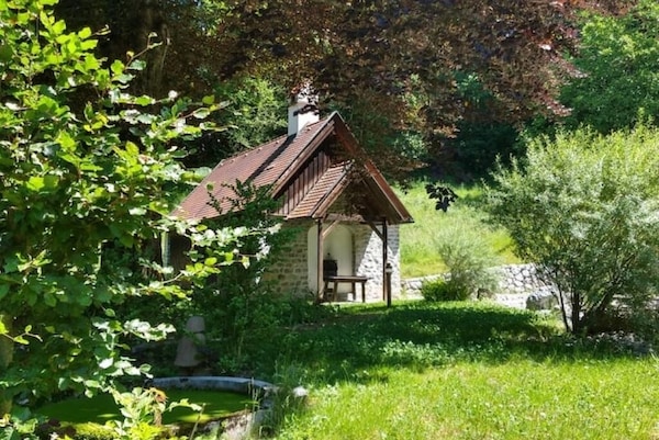 Chalet On A Small Lake - Penzberg