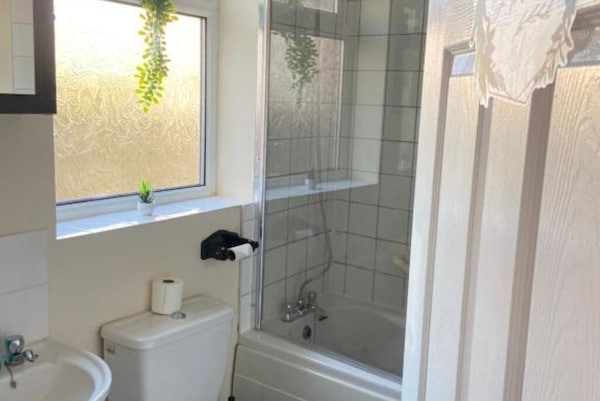 Kisobi Home Bedroom 2 - Kingston upon Hull