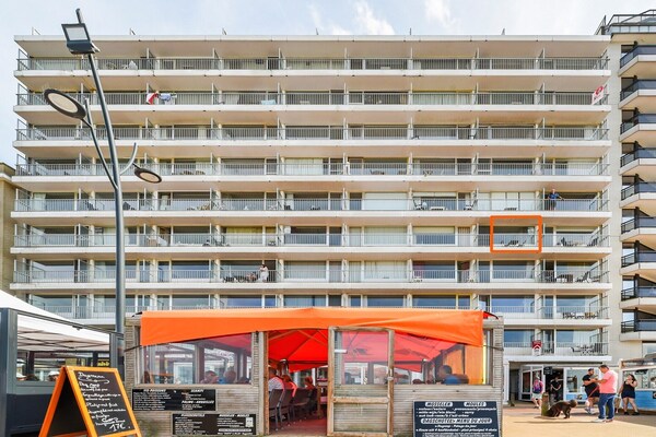 Studio In Blankenberge With Ocean Views - Bruges