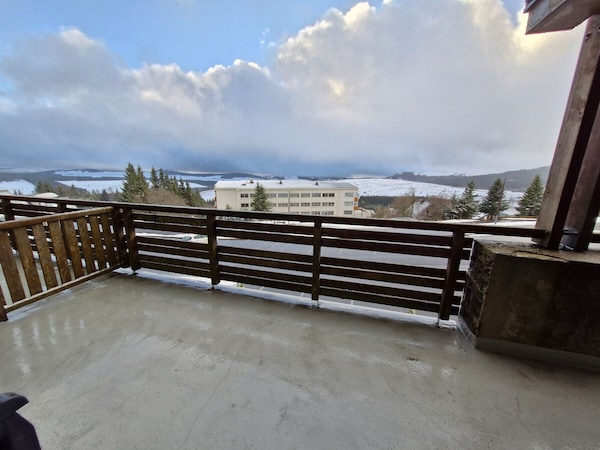 Appartement Spacieux Avec Terrasse Et Garage, Accès Piscine - Saint-Nectaire