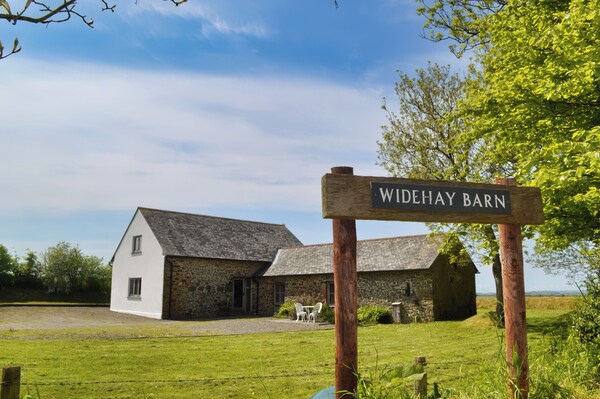 North Devon Countryside Escape. Dog Friendly With Views, Large Garden & Paddock. - South Molton