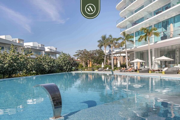 Luxury 3 Br Condo - Beach Access 1 Block Away - ヌエボ・バジャルタ