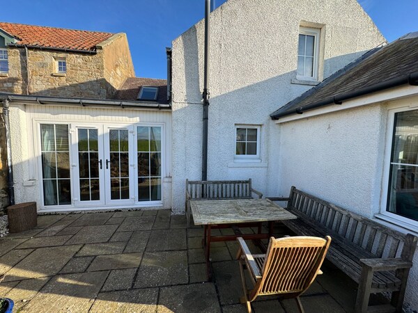 Lovely Sleeps 10 Country Property - Saint Andrews