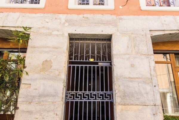 Large Studio In Historic District 1 Tva - Grenoble