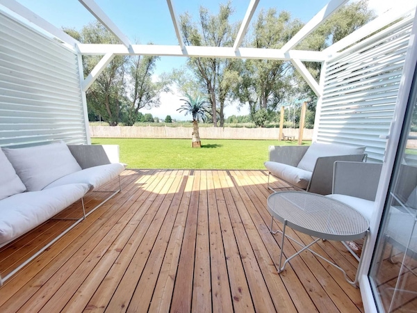 Resort Nowoczesnych Domków Wakacyjnych- Dwa Podgrzewane Baseny, Plac Zabaw, Bar! - Mielno