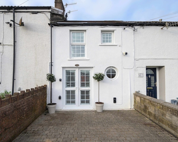 Bay Tree Cottage Rhondda Valley By Staystaycations - South Wales