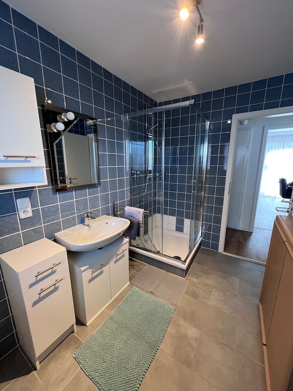 Bright Apartment (110 M²) With Balcony, 2 Bedrooms, 2 Bathrooms For 4-6 People - Bad Wildbad