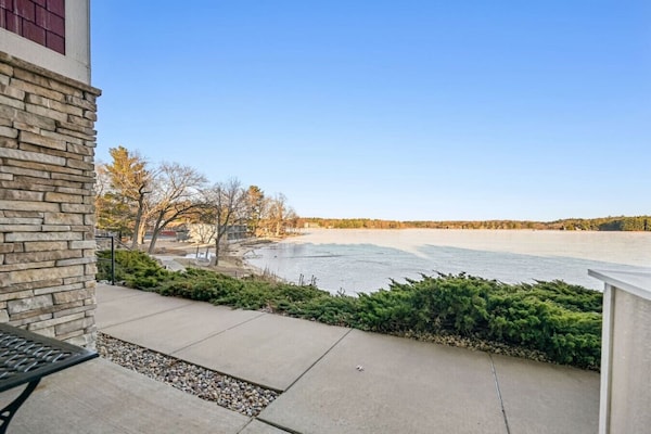 Peaceful Waterfront, Indoor/outdoor Pools, Beach - Wisconsin Dells, WI