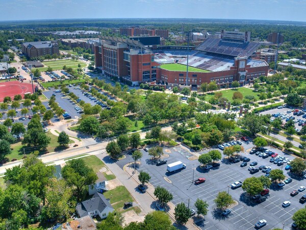 Lower Level Campus Property Right Next To The Stadium! - Norman, OK