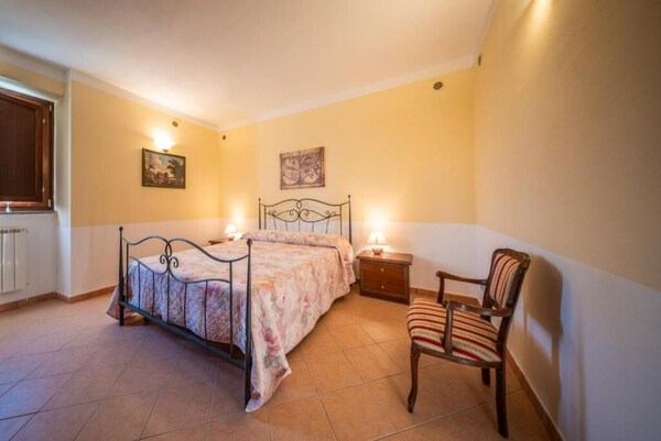 Agriturismo L'elce: Apartment With Terrace - Capodimonte