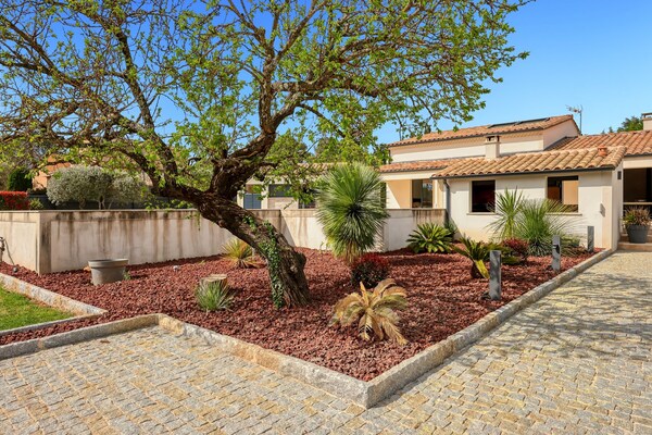 Villa Rougiers - Maison Climatisée Avec Piscine - Saint-Maximin-la-Sainte-Baume