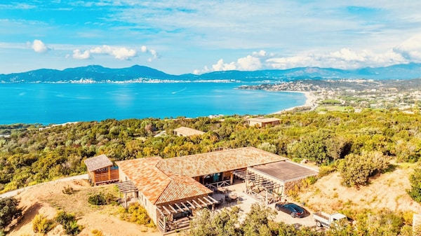 Magnificent Stone Residence On 10ha Estate With Sea View - Coti-Chiavari