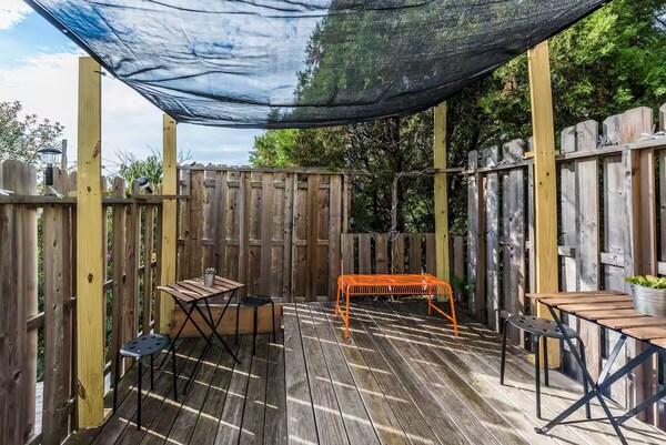 Cozy Crib In Charming Fishtown With Ac, Wifi, Washer/dryer, Private Roof Deck - Philadelphie, PA