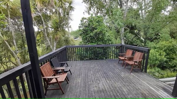 Bush Setting-large  1 Bedroom Apartment - Clevedon