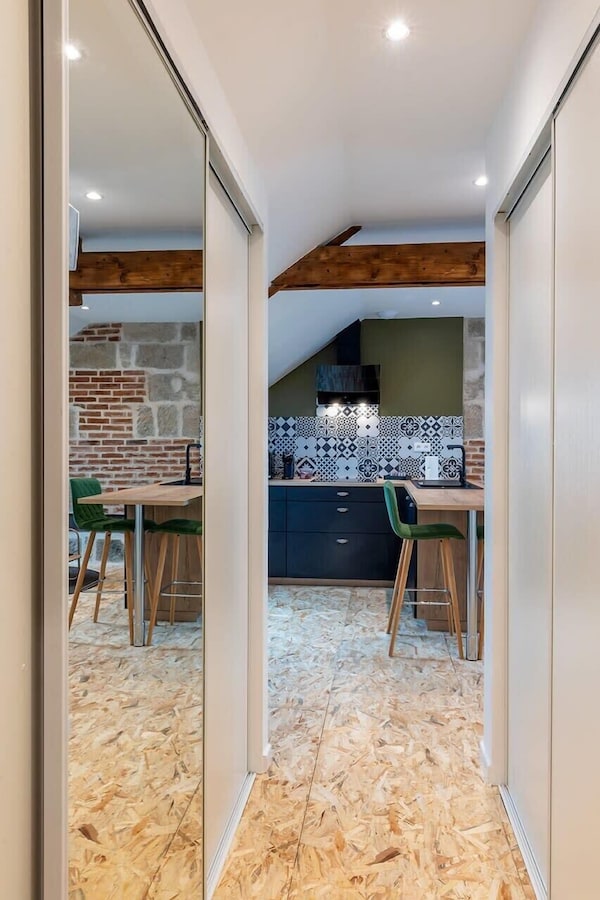 Casa Roche - T2 -Clim - Proche Centre & Gare Brive - ibis budget Brive La Gaillarde