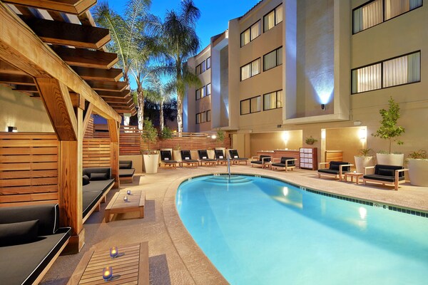 Two Queen Standard, The Anza A Calabasas, Pool, Scenic Ambiance - 2 Units - Agoura Hills, CA