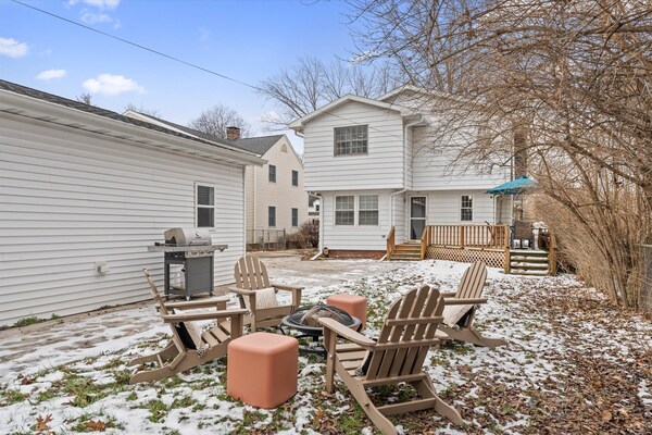 5 Mins To Und - Cozy 4bd W/ Bbq & Pool Table - South Bend, IN