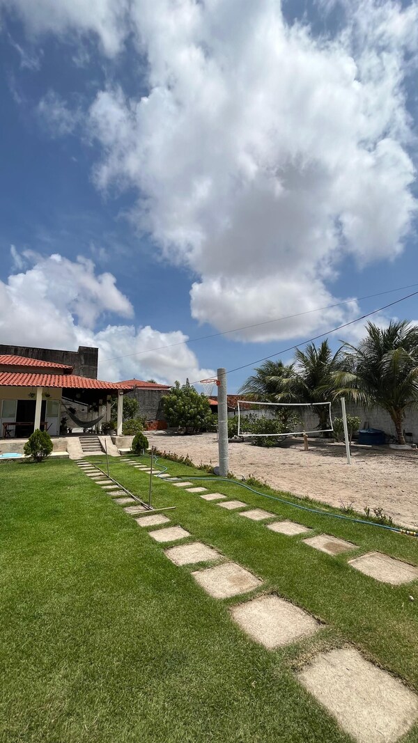 Casa Arejada Com Piscina, A 5 Minutos Da Praia Do Farol.\no Refúgio Perfeito! - Lagoinha