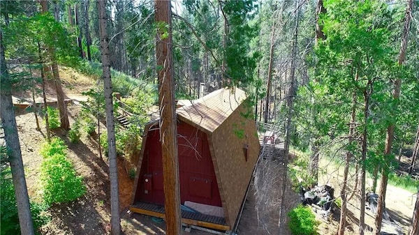Cozy Yosemite Wood Cabin: A Serene Retreat In Nature! Pet Friendly With Wifi - Yosemite National Park, CA
