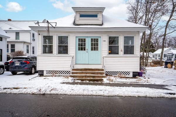 Walk To Beach - Patio - Full Kitchen - Parking - Old Orchard Beach, ME
