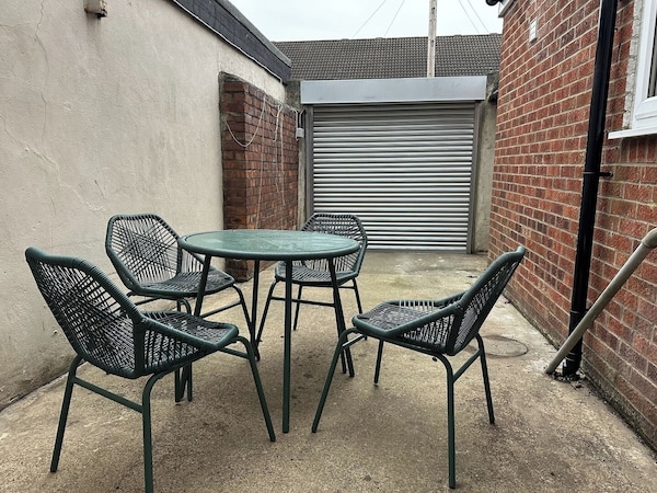 Darlington 4bd Home: Modern Comfort And Free Parking - Darlington