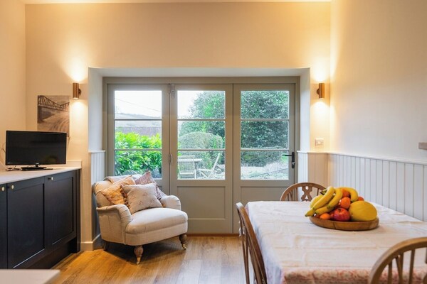 Charming Coach House Retreat Near Sherborne Abbey - Sherborne