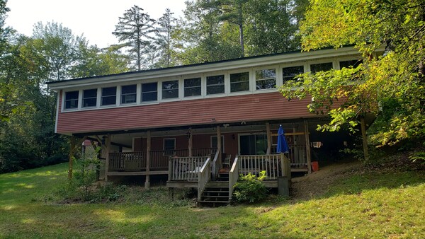 Lovely Cottage With Sauna And Hot Tub In Grafton - New Hampshire