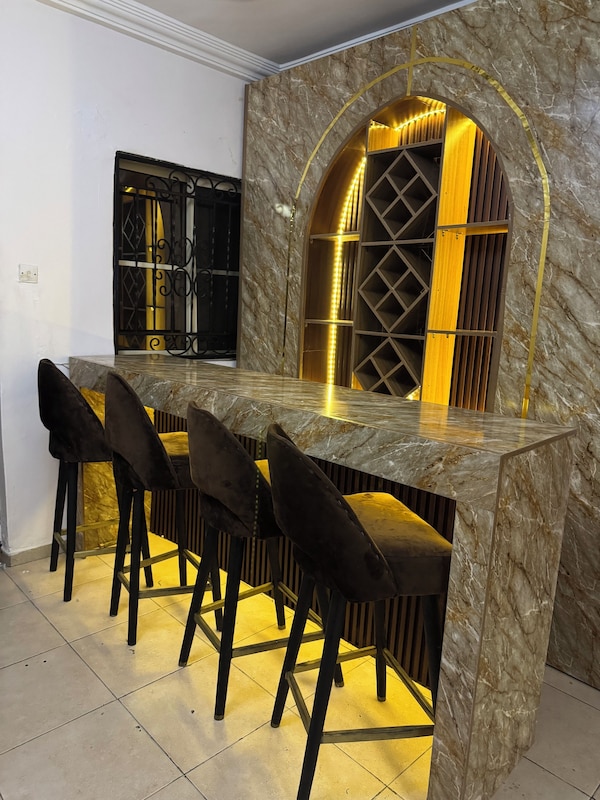 Rosegardenlodge\nspacious 3-bedroom Retreat,cozy, Stylish & Perfect For Getaways! - Lagos