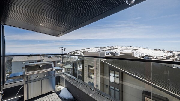 Burramungee -  Mt Hotham - Mount Hotham