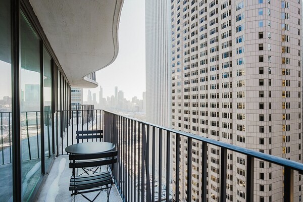 Blueground | Lakeshore East, Pool & W/d, Nr Park - イリノイ州