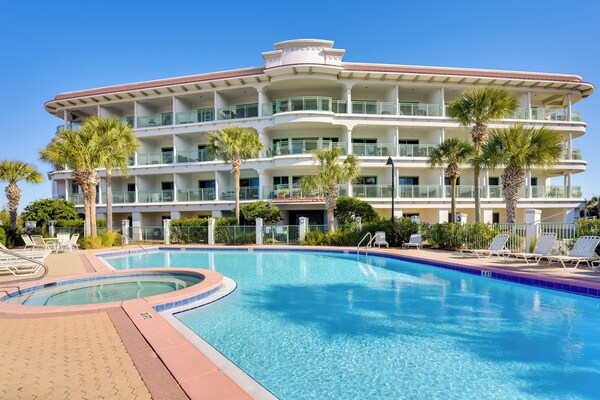 Walkable Condo W/ Pool Btwn Rosemary & Alys Beach! - Rosemary Beach, FL